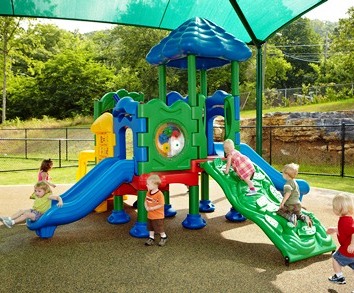 Discovery Center 4 Outdoor Playground